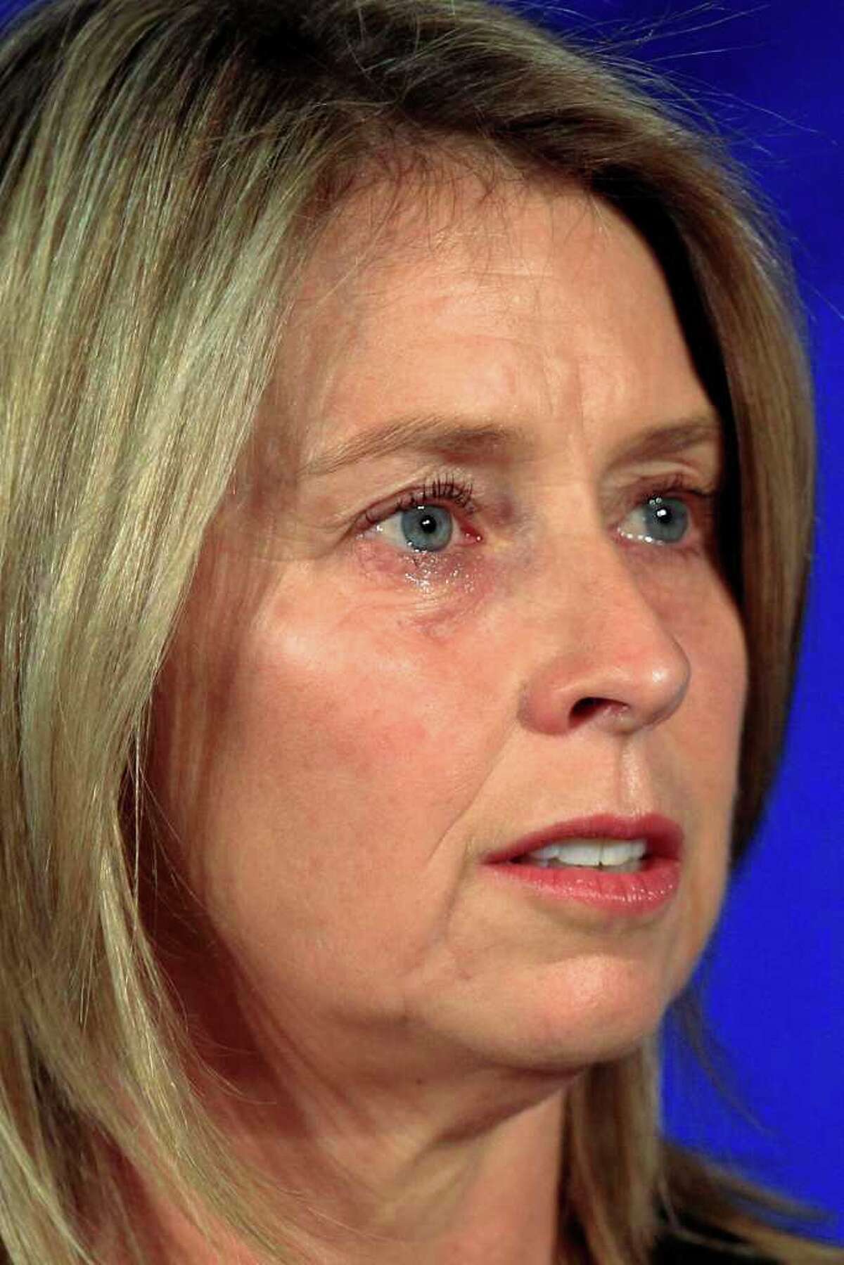 Australian police: Fake bomb placed on ex-Greenwich girl in extortion plot