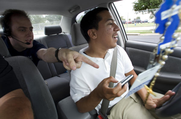 Houston teens learn perils of texting while driving