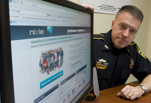 Community networking helps police alert public