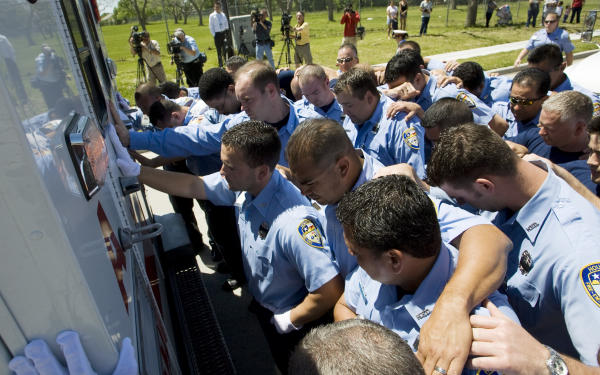 Two fallen firefighters remembered in Houston procession