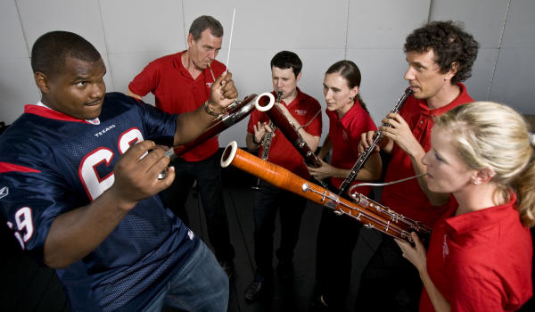 Texans’ Chester Pitts takes a seat on symphony board