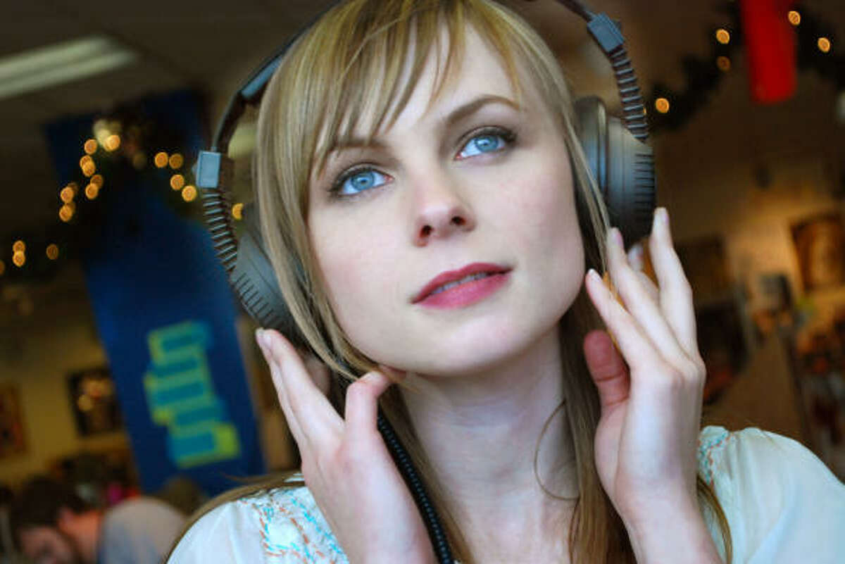 Jazz singer Kat Edmonson has it covered