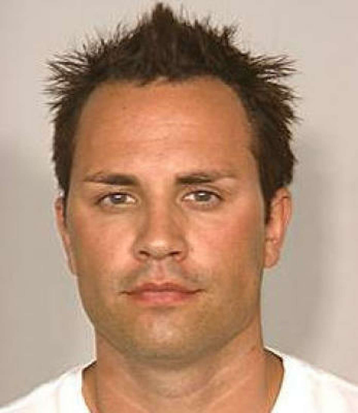 Police: Murder fugitive from reality TV kills self in Canada motel