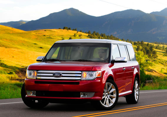 '10 Ford Flex: Stylish 3-row crossover vehicle wrapped in a distinctive box