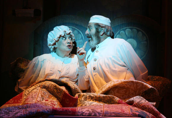 As Tevye, Topol continues to raise Roof