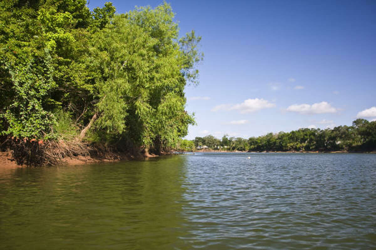 Trip down the Brazos brings canoer close to nature
