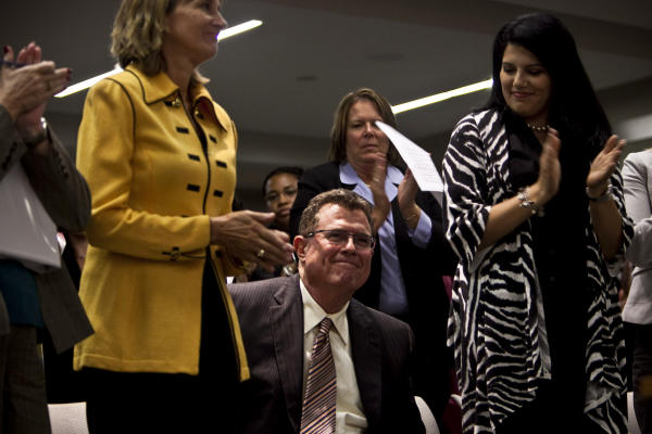 HISD finalizes hiring of Grier as its new leader