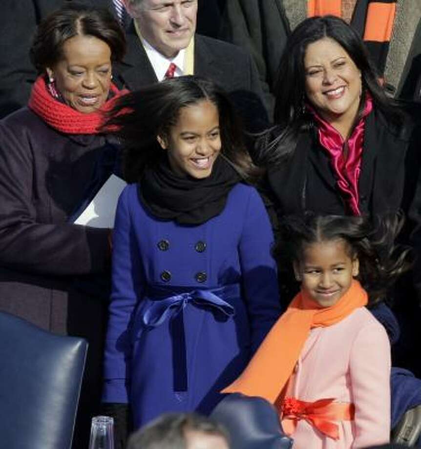 Obama girls add levity to a momentous day - Houston Chronicle