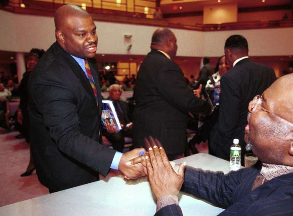 After anxious wait, Coleman announces new Bridgeport school board