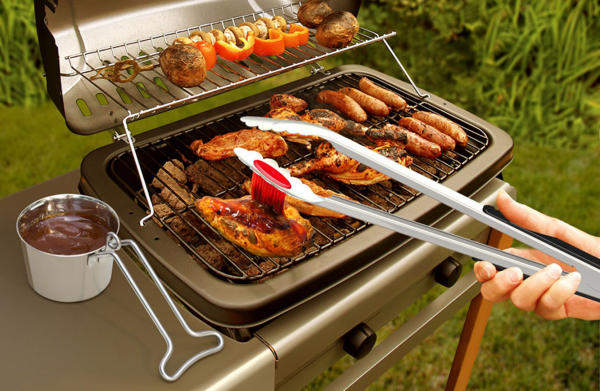 Grilly Goat set makes barbecuing safer, easier, cleaner