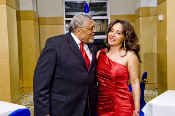 100 Black Men sponsor festive fundraiser