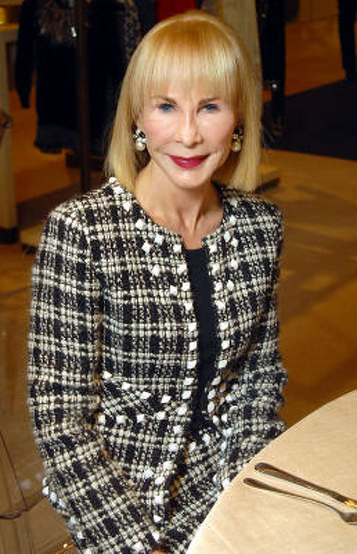 Private Oscar de la Renta showing kicks off Best-Dressed season