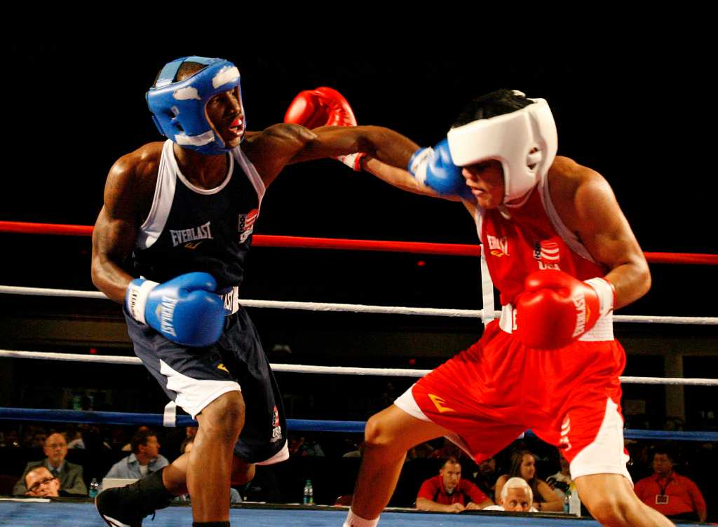 Orange boxer Foster hasn't decided on turning pro or training with ...