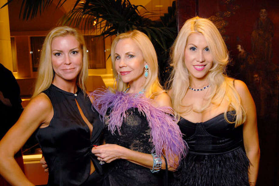 Dominic Walsh Dance Theater's Firebird Soiree - Houston Chronicle