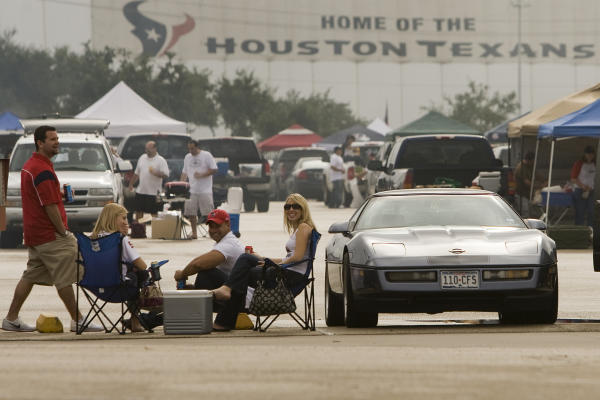Putting together a tailgating party