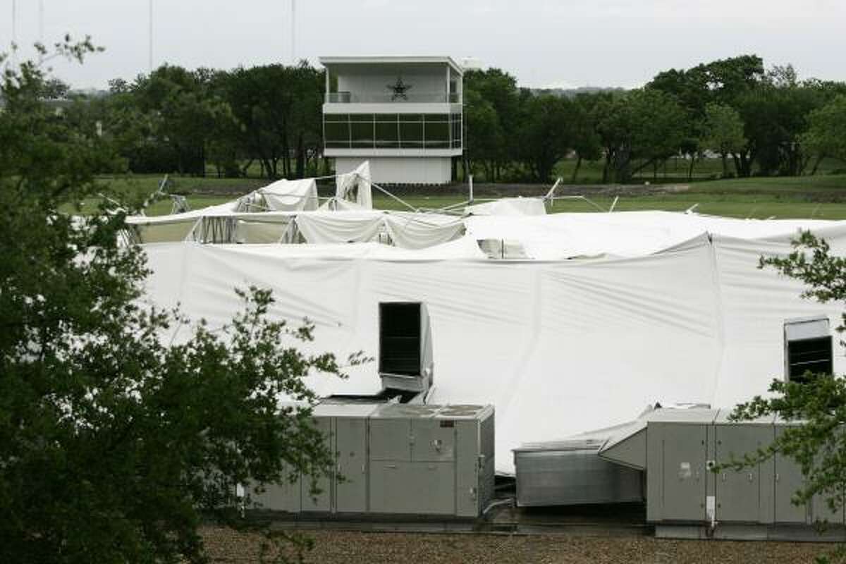 COWBOYS' PRACTICE STADIUM COLLAPSES