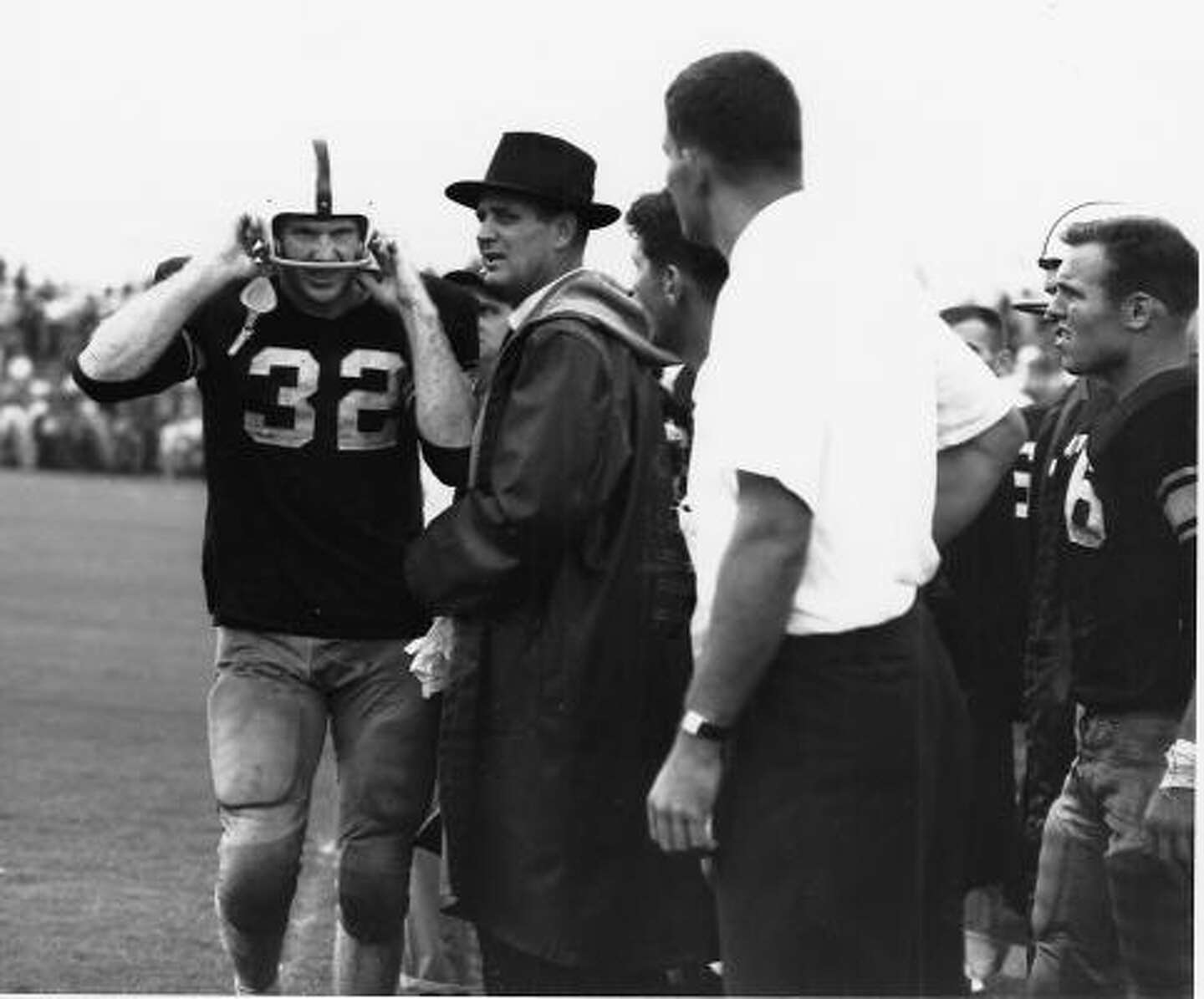 Football legend Jack Pardee dies at 76