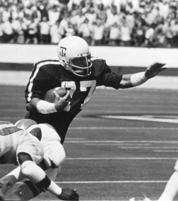 Former Texas A&M linebacker Ed Simonini dies at 65