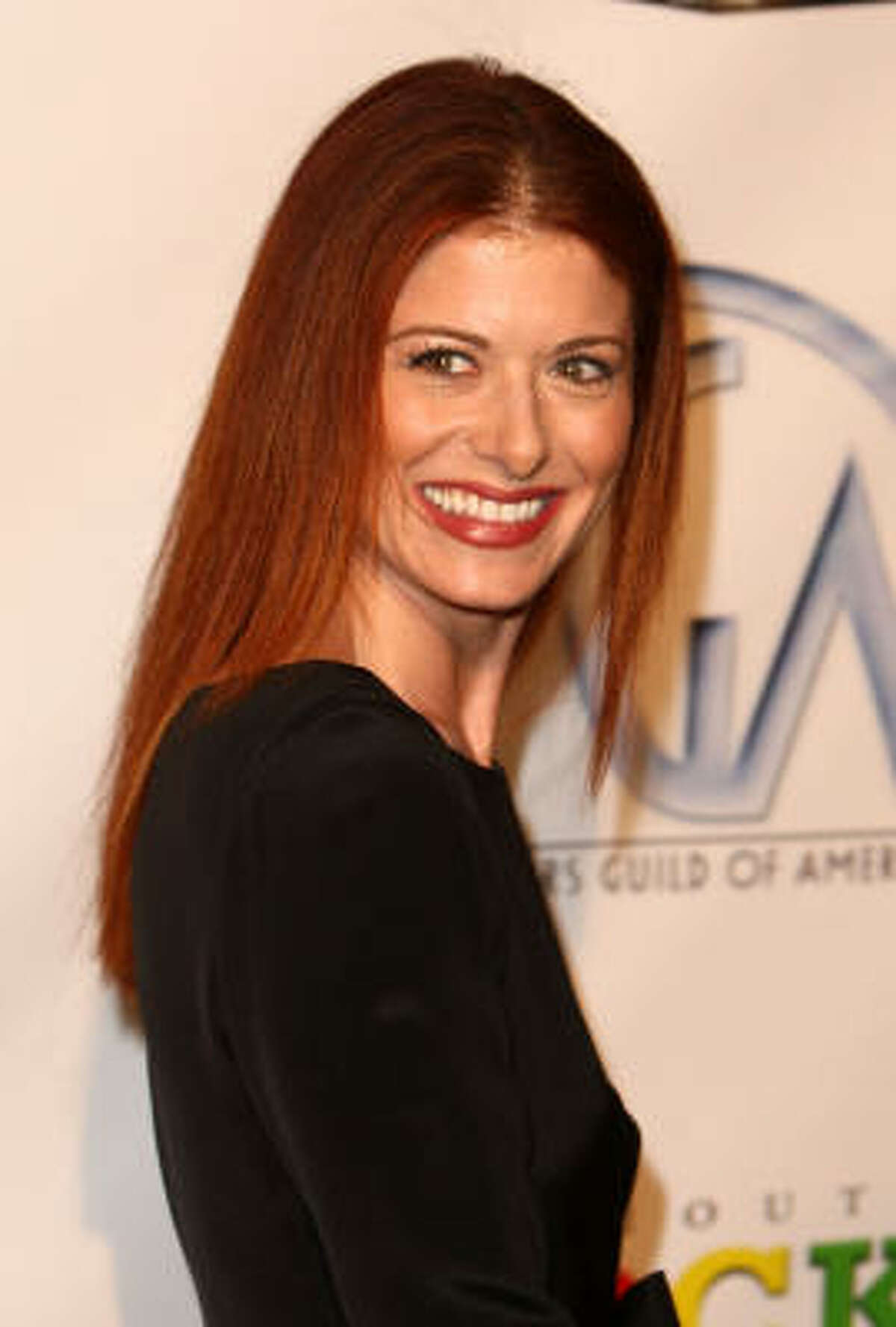 Texas City mom allegedly kicked out of pool for breastfeeding baby ...