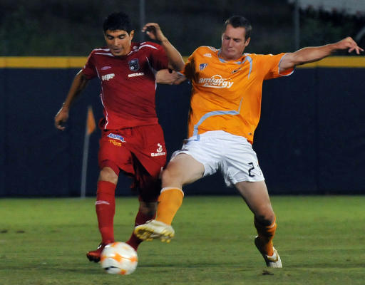 Nate Jaqua leaves Dynamo for Seattle team