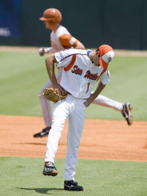 UT baseball beats SHSU 13-3 in Houston Regional