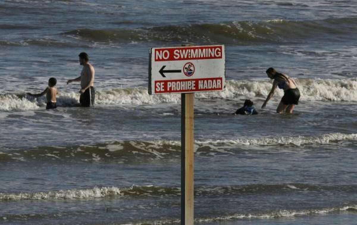 Galveston rip current claims swimmer, but two are saved