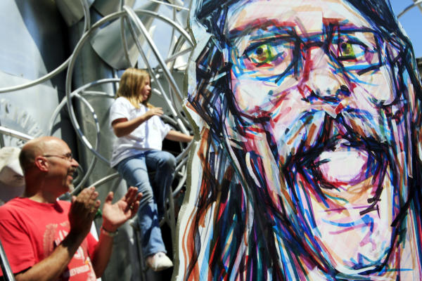 Hundreds bid farewell to Art Car curator