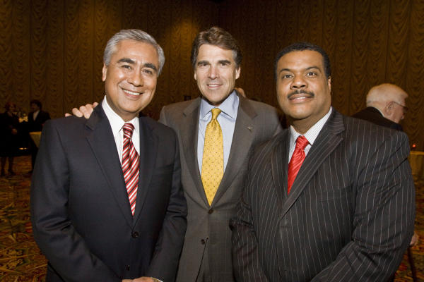 Friends gather to remember Ron Stone, support foundation