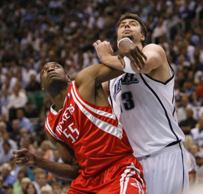 Mutombo says he'll be back with Rockets next season