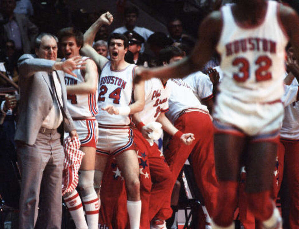 Legendary UH basketball coach Guy V. Lewis dies