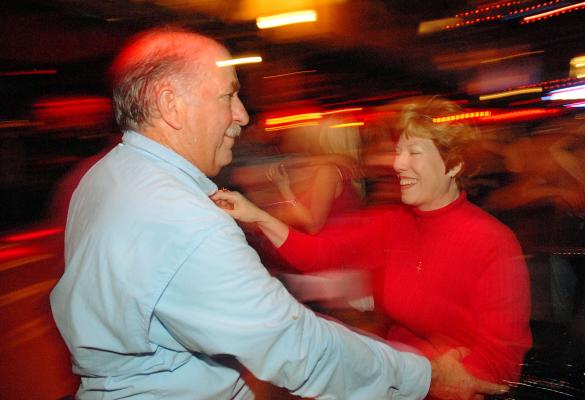 Kristin2Go: Two-steppin' couple share love of dancing