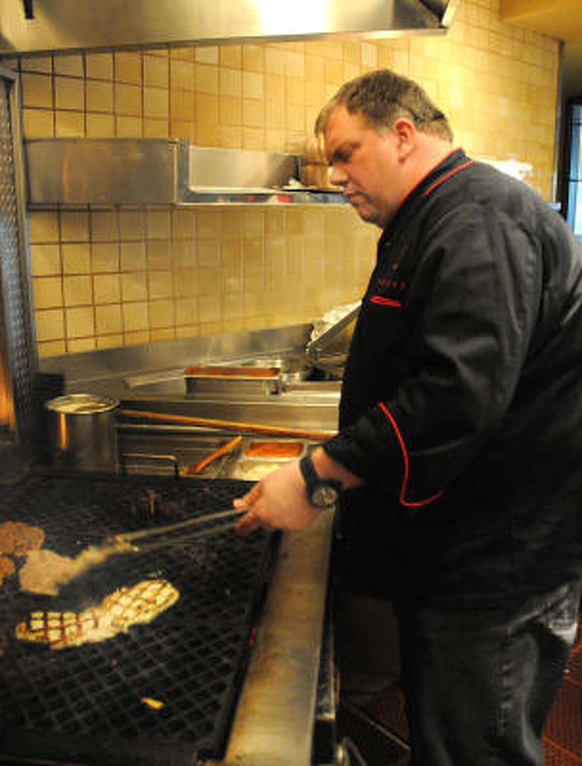 Faces in the crowd: Jasper's chef competes on TV (with photos)