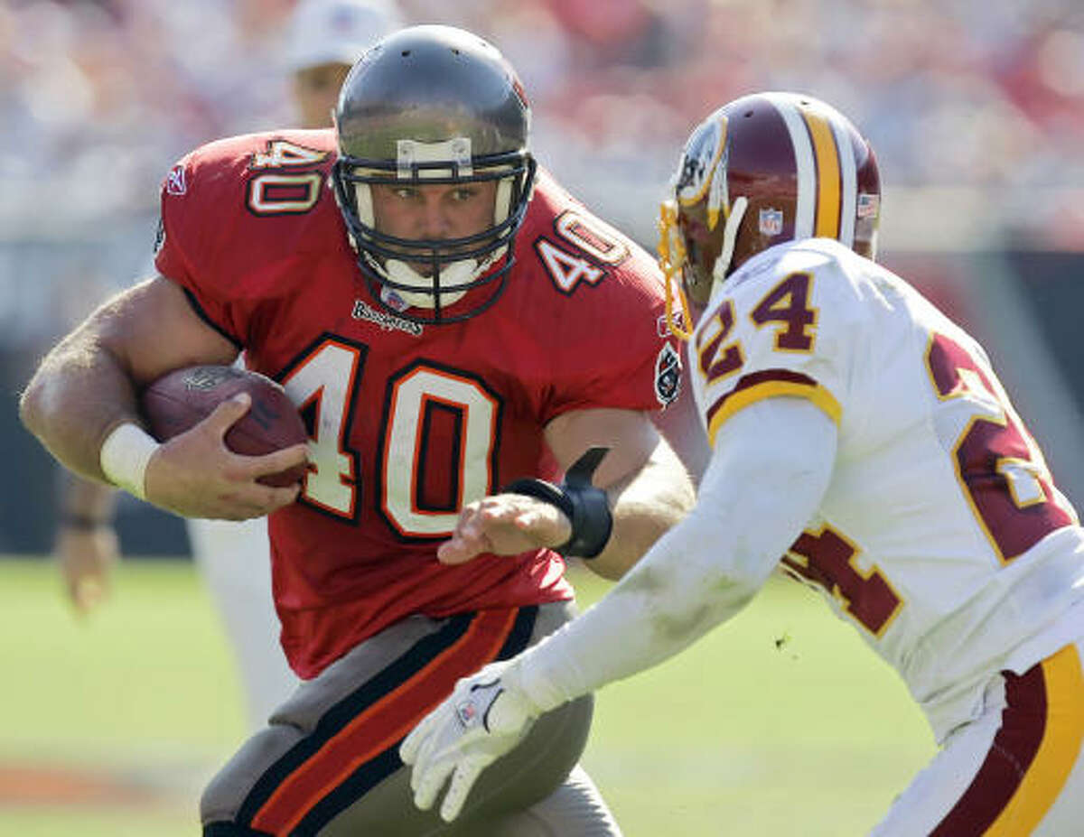 FB Alstott retires after 12 seasons with Bucs