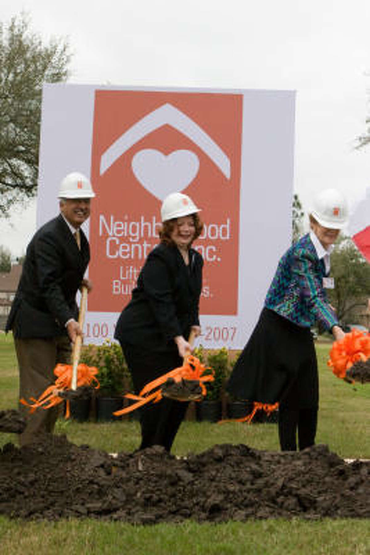 New community center breaks ground in Gulfton/Sharpstown area