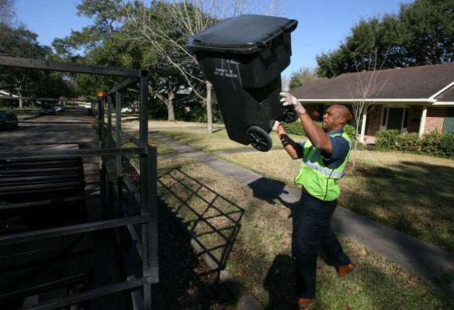 Trash can rustling common in Houston, police say - Houston Chronicle