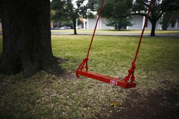 Kinetic art: One man’s easy swing movement