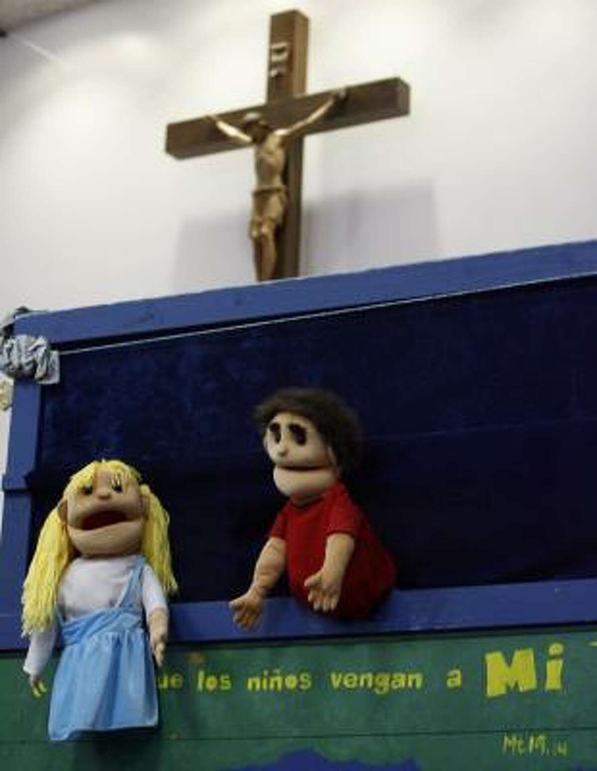 Puppet ministry gets Word across to young minds