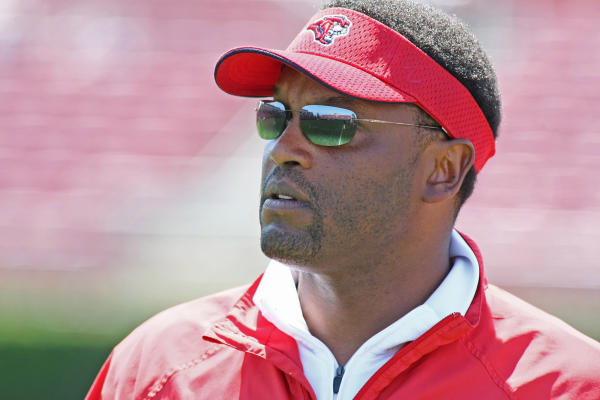 UH coach Sumlin defends his late gamble