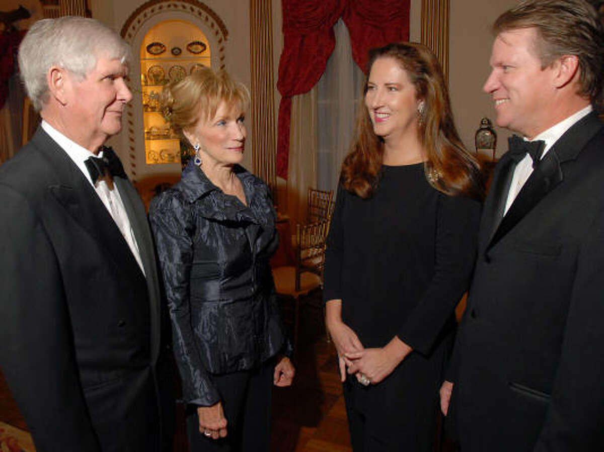 Rienzi Society honors arts in black-tie style