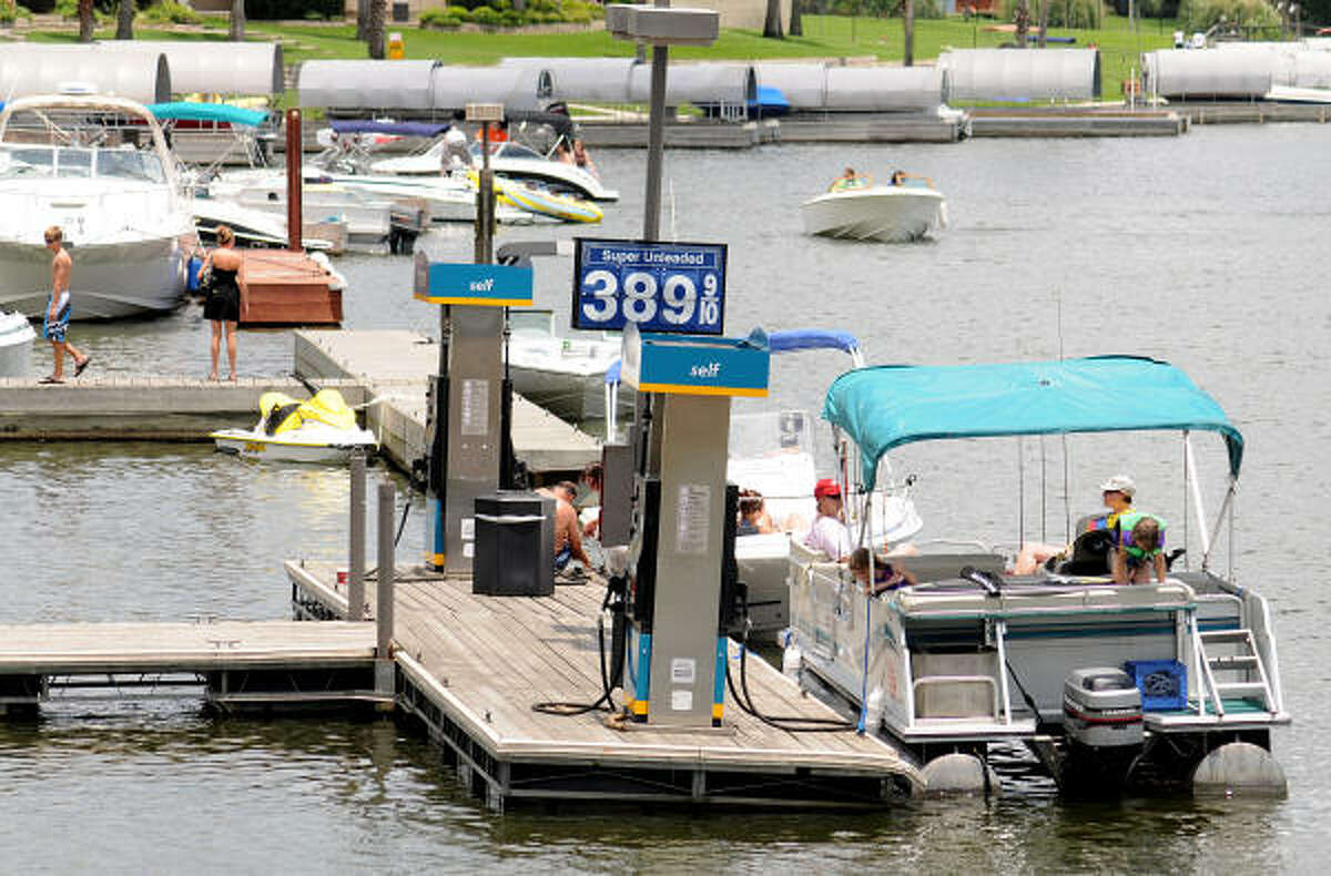 Fuel prices bring mixed results for boating businesses (with photos)