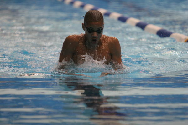 Applin sets big goals in pool