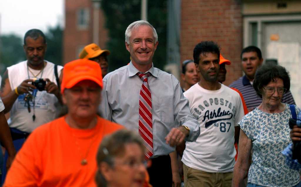 As mayor ignores opponent, Finch supporters go on attack against Foster ...