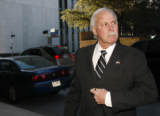 Judge grants Rosenthal team's request for recess