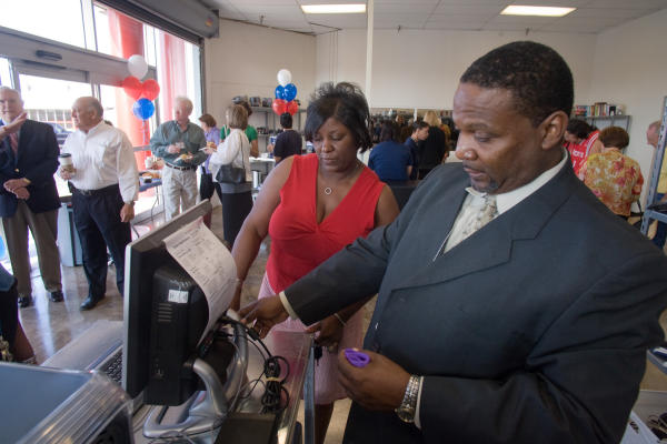 Goodwill Industries, Dell join forces to offer computer-recycling program