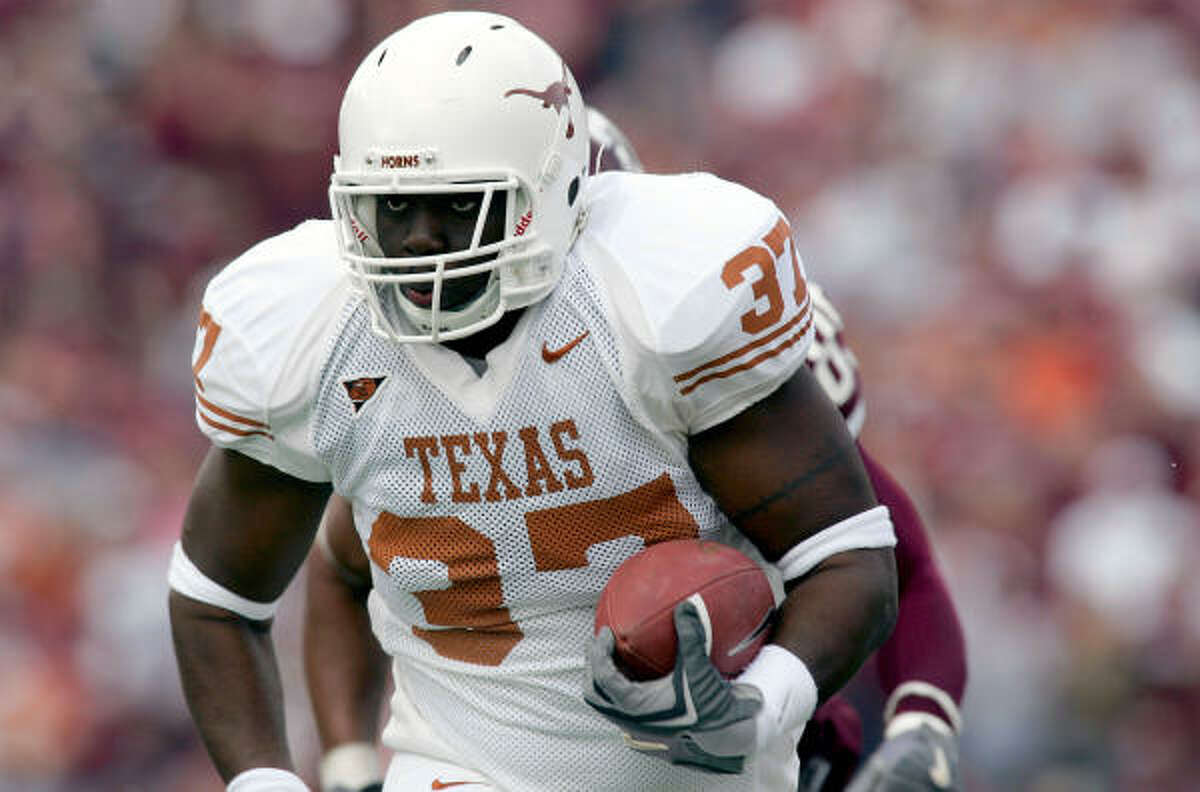 Injured Bears DT Melton arrested at Texas bar