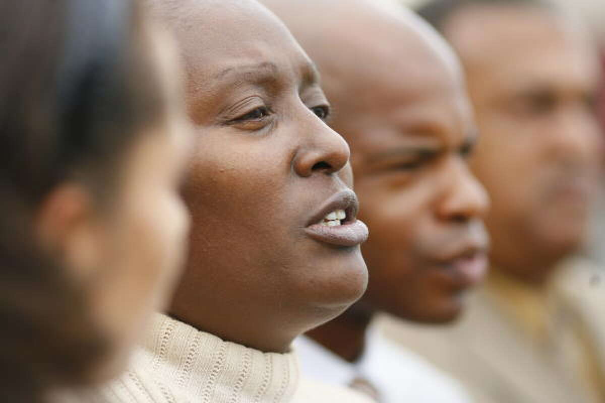 Pasadena officer accused of humiliating woman