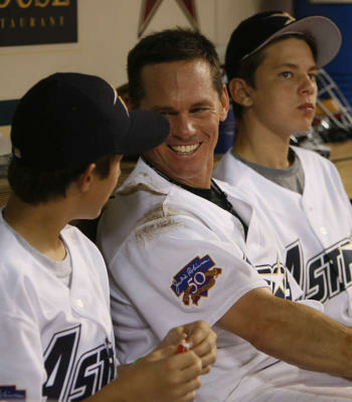 Biggio catches as Astros top Braves 3-2