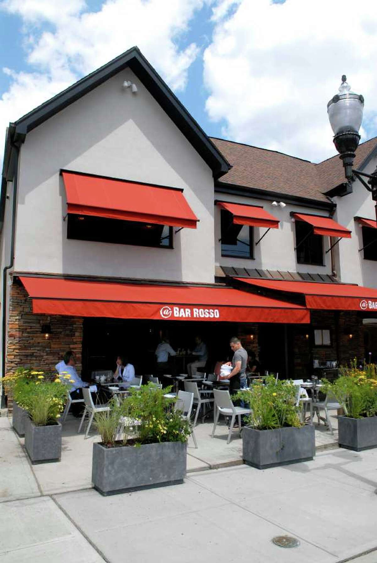 Bar Rosso: Quality food in cutting-edge setting