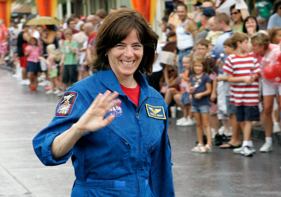 Teacher-astronaut brings her lesson to Disney