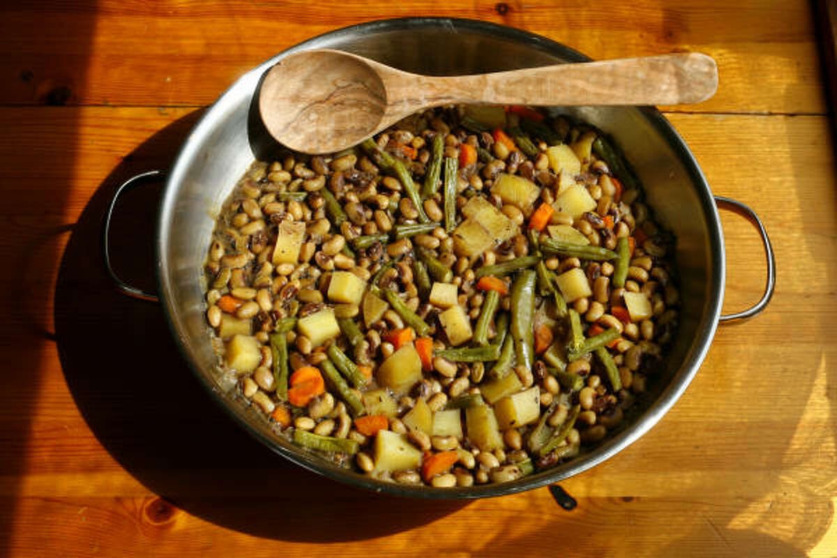 Cowpeas play the field